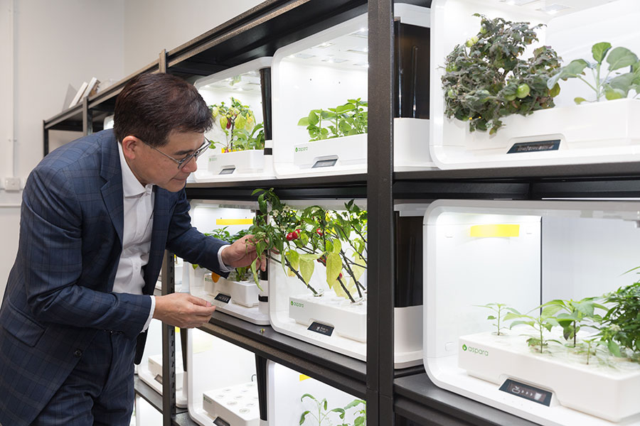 Veteran engineer turns technology into farming, and dreams into reality ...